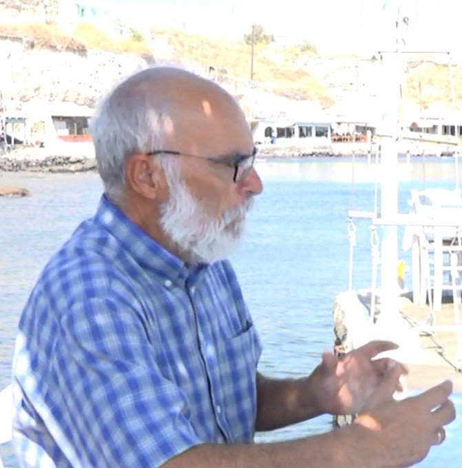 ΒΙΝΤΕΟ: ΣΑΜΨΩΝ ΚΑΤΣΙΠΗΣ “ΕΝΑ -ΑΙΩΝΙΟ- ΠΑΙΔΙ ΜΕΤΡΑΕΙ ΤΑ ΦΥΤΑ” – Santonews