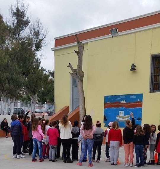 ΧΟΡΕΥΤΙΚΗ ΠΑΡΑΣΤΑΣΗ ΣΤΟ ΒΟΘΩΝΑ – Santonews