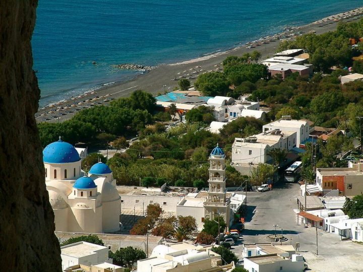 ΠΕΡΙΣΣΑ: Η ΜΑΥΡΗ ΑΜΜΟΣ ΣΤΗΝ ΑΝΤΙΘΕΣΗ ΤΗΣ ΜΕ ΤΑ ΓΑΛΑΖΙΑ ΝΕΡΑ – Santonews